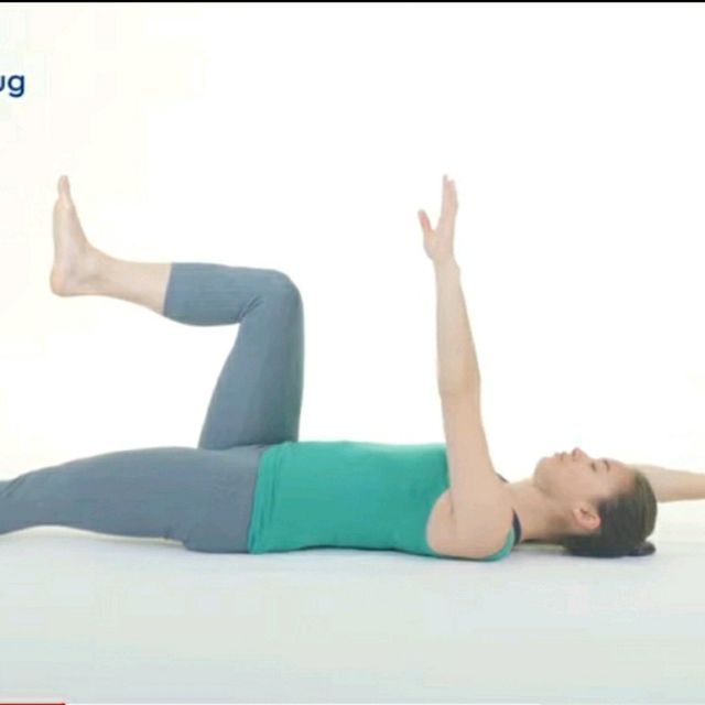 Dead Bug by Alexis Seely-carroll - Exercise How-to - Skimble