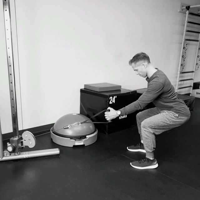 Cable Squat And Single Arm Row by Juan Paolo Galvez - Exercise How-to ...