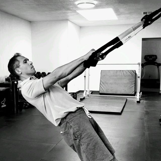 TRX Ws by Juan Paolo Galvez - Exercise How-to - Skimble