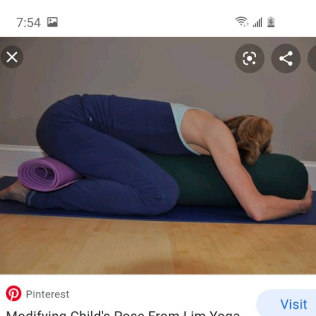 Supported Child's Pose por Bernadette C. - Ejercicio Cómo hacerlo - Skimble