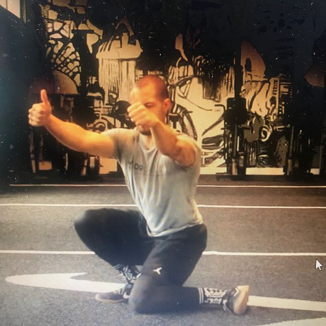 Squat Internal Rotation by Rafael Jimenez Maiquez - Exercise How-to ...