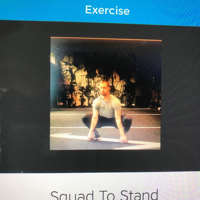 Squad To Stand por Silvia Maiquez - Ejercicio Cómo hacerlo - Skimble