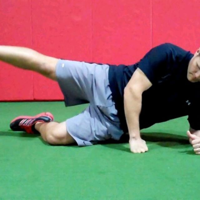 Side Plank Abduction Hold por Silas Eisenback - Ejercicio Cómo hacerlo ...