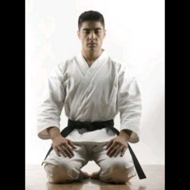 Seiza by Bernadette C. - Exercise How-to - Skimble