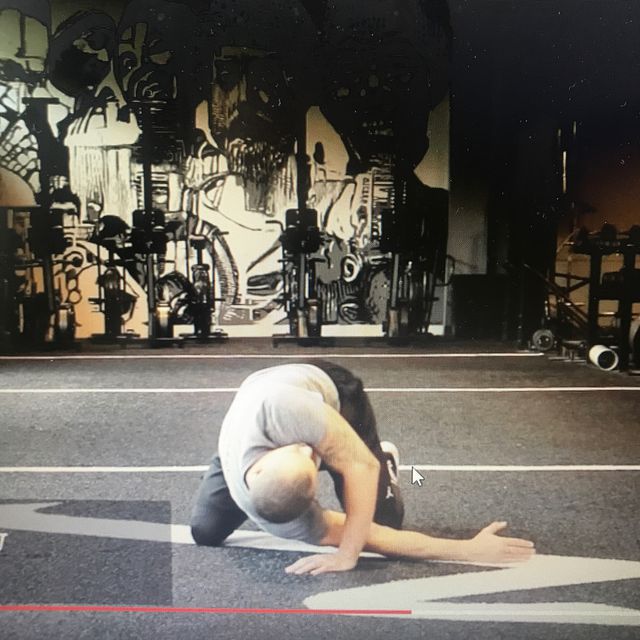 Thoratic Bow by Rafael Jimenez Maiquez - Exercise How-to - Skimble