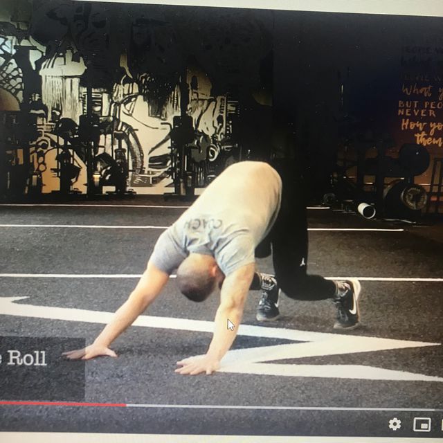 Bear To Yoga Spine Roll by Rafael Jimenez Maiquez - Exercise How-to ...