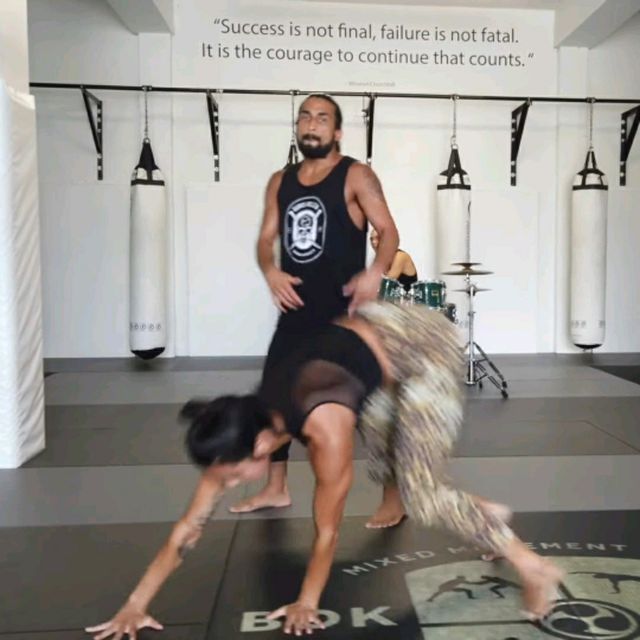 Chimpanzee by Bernadette Cordeau - Exercise How-to - Skimble