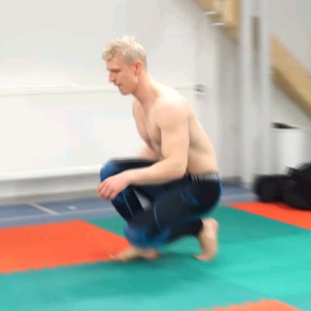 Duck Walks by Bernadette C. - Exercise How-to - Skimble