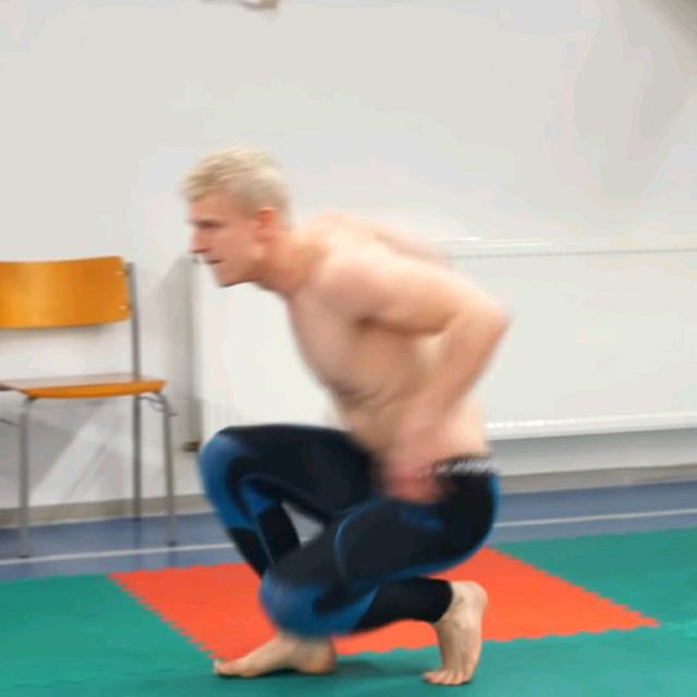 Duck Walks by Bernadette C. - Exercise How-to - Skimble