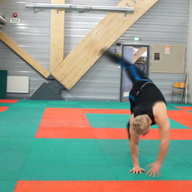 Scorpion by Bernadette C. - Exercise How-to - Skimble