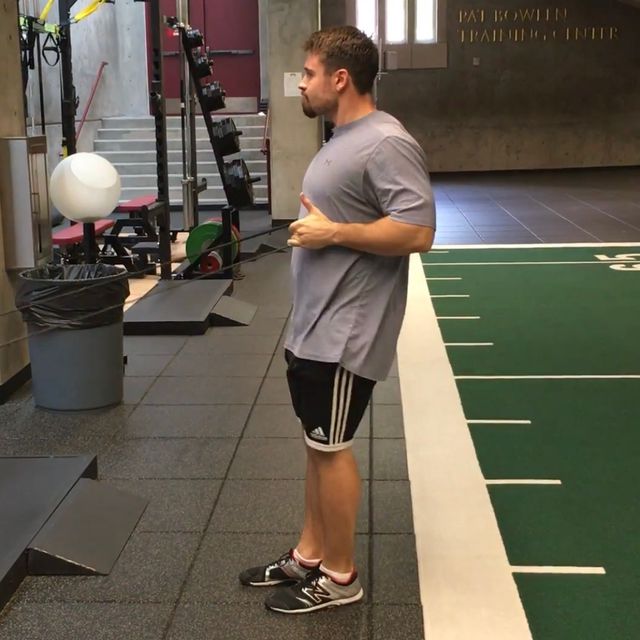 SC Reverse Lunge w/ Left Row por Brian Fallon - Ejercicio Cómo hacerlo ...