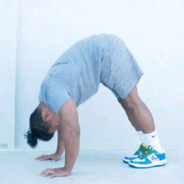 Pike Push UP by Fernando Torres - Ejercicio Cómo hacerlo - Skimble