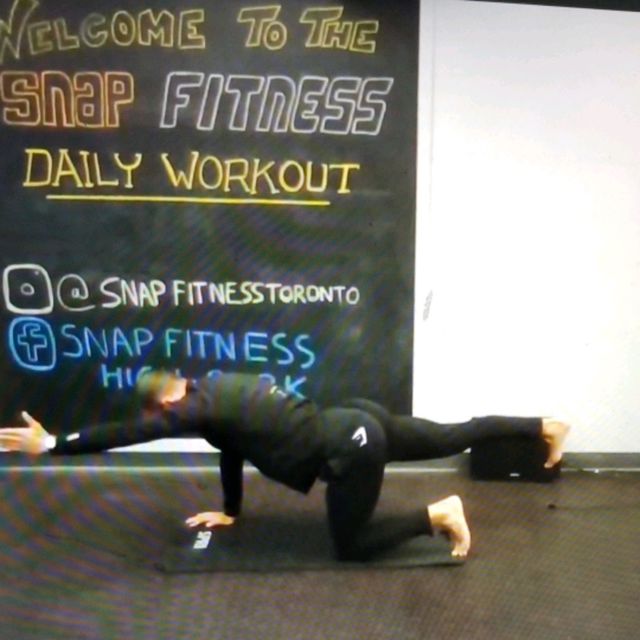 Box Plank Leg And Arm Extensions by Elizabeth Brown - Exercise How-to ...