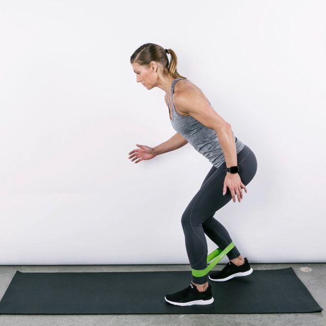 Band Monster Walks by Brian Fallon - Exercise How-to - Skimble