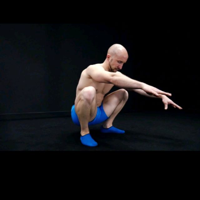 Figure 4 Squat Rotations by Alex 🌊. - Exercise How-to - Skimble