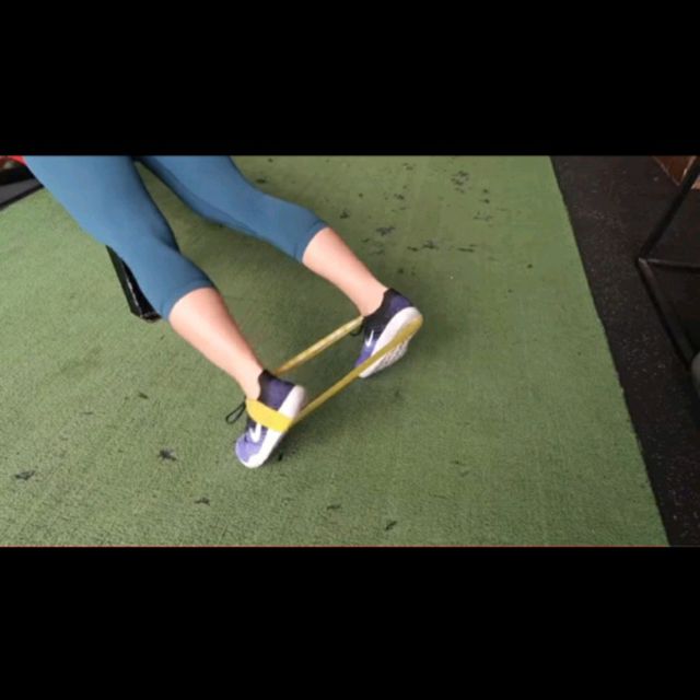 Bench Internal Rotation With Band by Stephanie R. - Exercise How-to ...