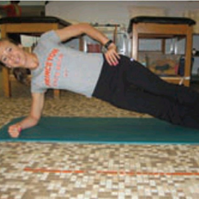 Side Bridging on Elbow by Vincent H. - Exercise How-to - Skimble