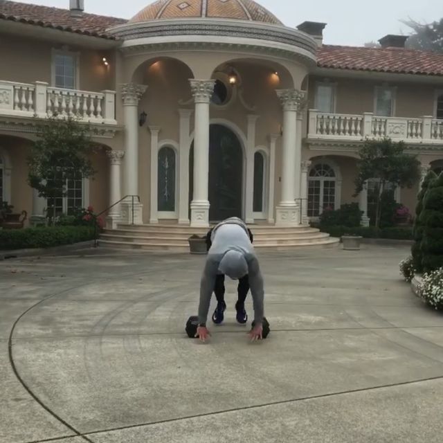 Burpee Jacks by Rushfitness 💪🏽 - Exercise How-to - Skimble