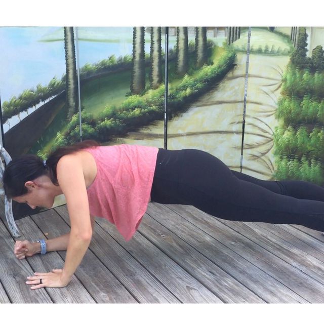 Elbow Plank Walk With Step Forward by Bree Cunningham - Exercise How-to ...