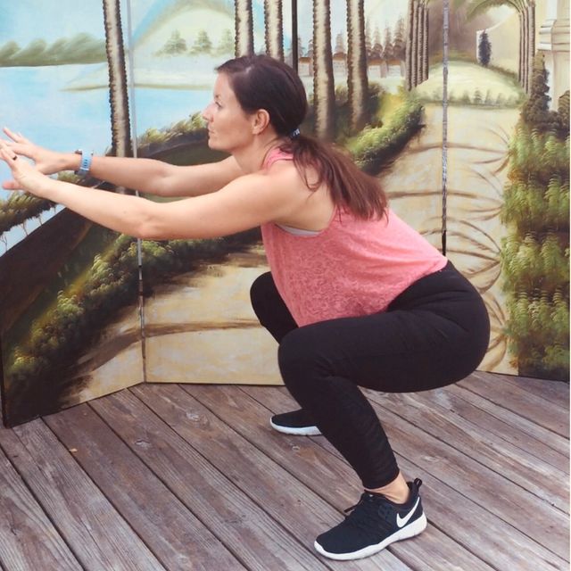 Squat Switch With 4 Scissors by Bree Cunningham - Exercise How-to - Skimble