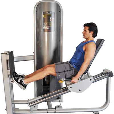 Calf Raise On Leg Press Machine da Rachel Bruno - Come fare l'esercizio ...