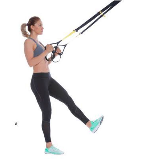 Sentadilla A Una Sola Pierna TRX by María Soto - Ejercicio Cómo hacerlo ...