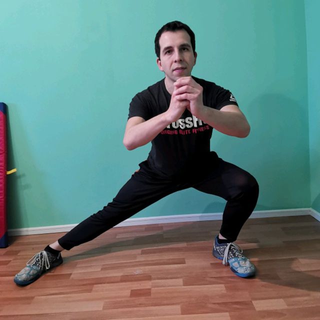 cossack squat by Francisco Perez - Ejercicio Cómo hacerlo - Skimble