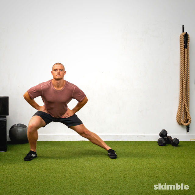 Clock Lunges - Exercise How-to - Skimble Workout Trainer
