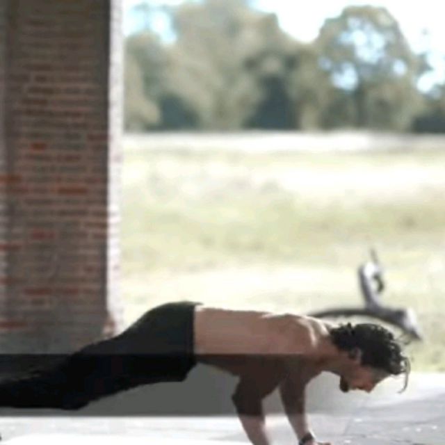 Half Burpees por Sajith K. - Ejercicio Cómo hacerlo - Skimble