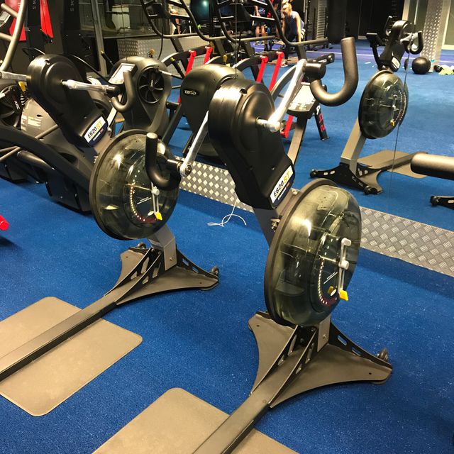 Arm Bike by Luli N. - Exercise How-to - Skimble Workout Trainer