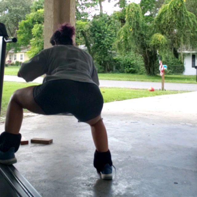 Squat, Step, Squat by Mariel R. - Exercise How-to - Skimble