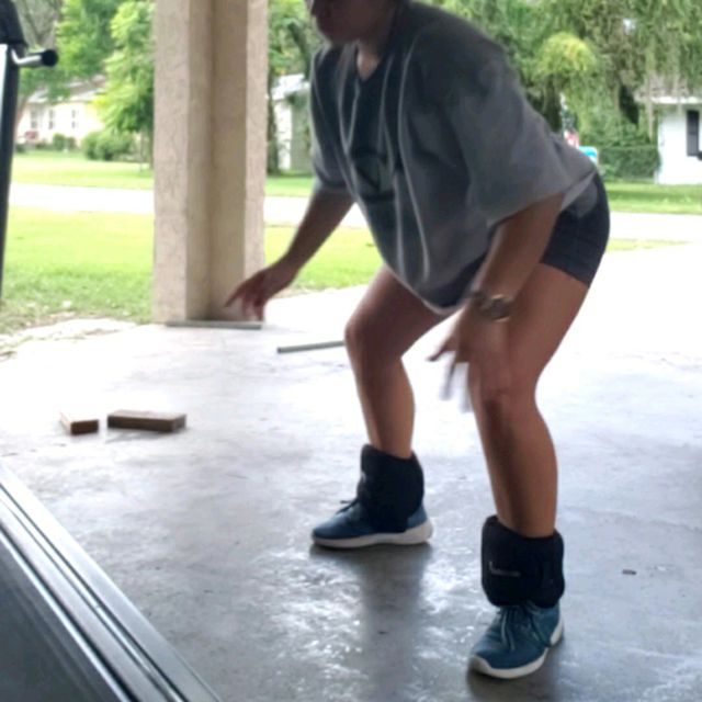 Squat, Step, Squat by Mariel R. - Exercise How-to - Skimble