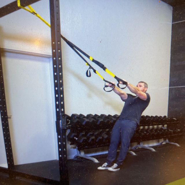 TRX Reverse Curls by Lee F. - Exercise How-to - Skimble