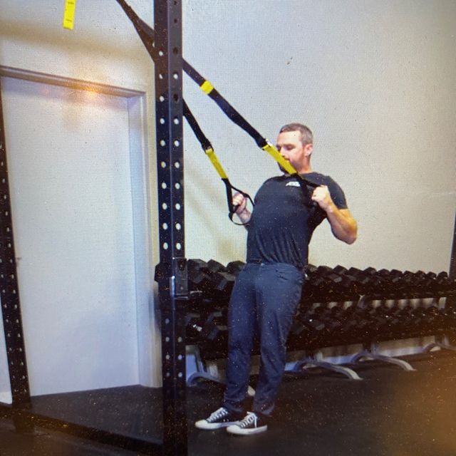 TRX Inverted Rows por Lee F. - Ejercicio Cómo hacerlo - Skimble