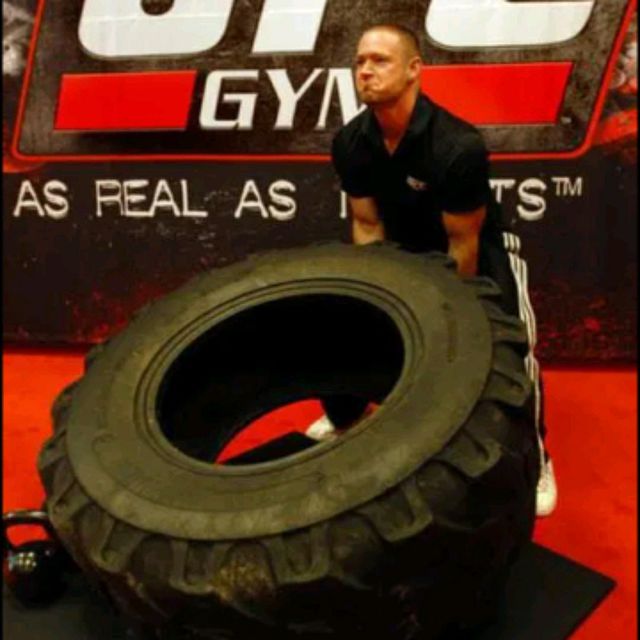 Tire Flips by 𝔻𝕖𝕤𝕖𝕣𝕥 𝔽𝕠𝕩🦊 🌟 - Exercise How-to - Skimble