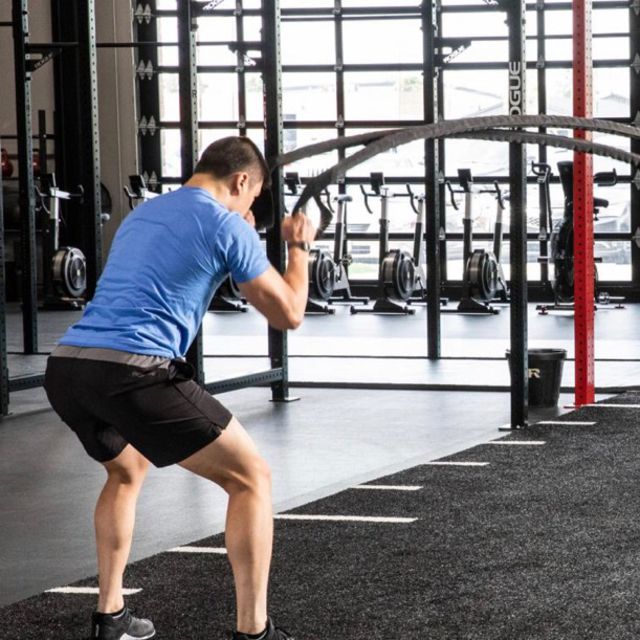 Battle Ropes por Elizabeth Helmick - Ejercicio Cómo hacerlo - Skimble