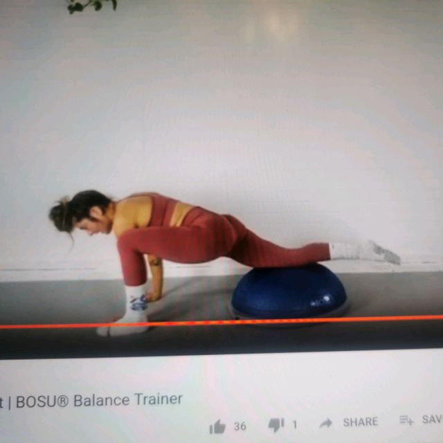 Kneeling Hamstring Stretch by Chan Y. - Exercise How-to - Skimble