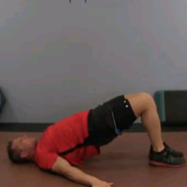 Bridge with alternating knee draw by Kat Trimble - Exercise How-to ...