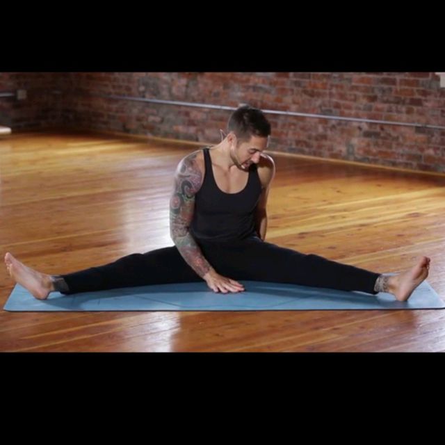 Seated Straddle To Standing Straddle by Alex 🌊. - Exercise How-to - Skimble