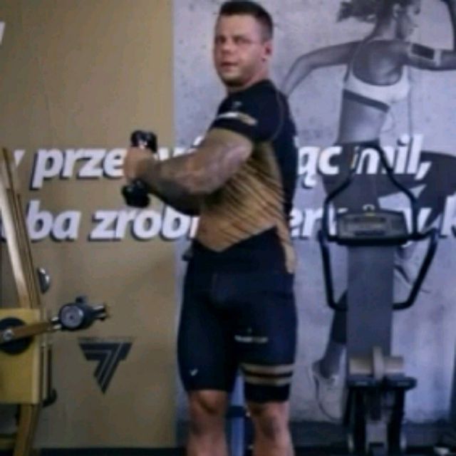 Dumbbell Torso Twists by Sylvia 🥾 - Exercise How-to - Skimble