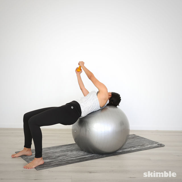 Ball Torso Rotations - Exercise How-to - Skimble Workout Trainer