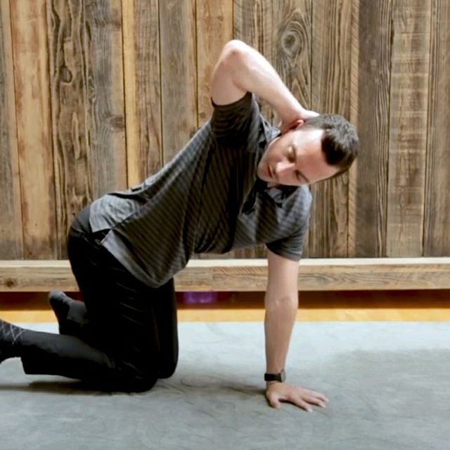 Thoracic Rotation by Allan B. - Exercise How-to - Skimble