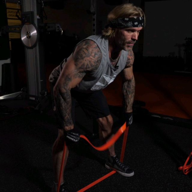 Bent Over High Rows With Bands by Jose R. - Exercise How-to - Skimble