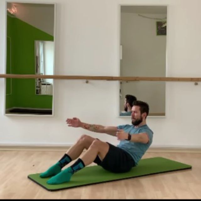 V Holds Open And Close Forward And Back Arms by Rushfitness 💪 ...