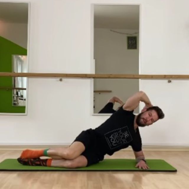 Clamshell With Hip Raise And Arm And Legs Extend by Rushfitness 💪 ...