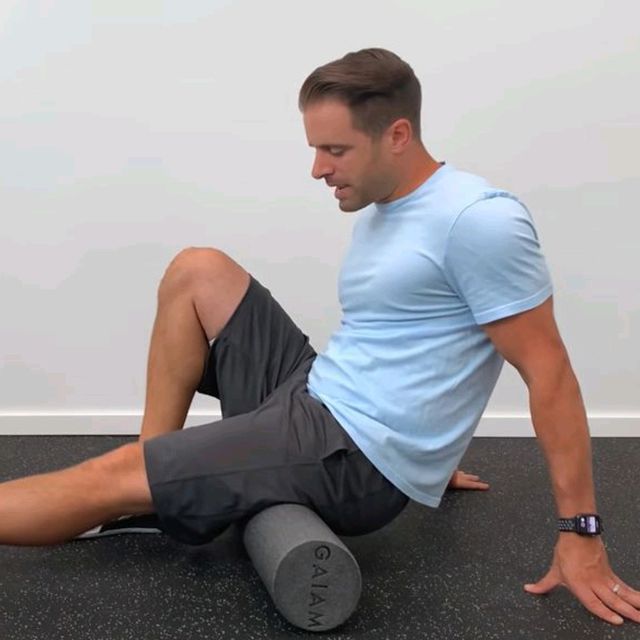 3. Rolling (Right) by Allan B. - Exercise How-to - Skimble