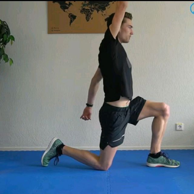 Kneeling Knee Lifts 通过 Karen L. - 锻炼方法 - Skimble Workout Trainer