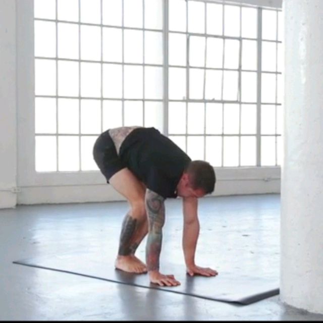 Tuck Jumps by Alex 🌊. - Exercise How-to - Skimble Workout Trainer