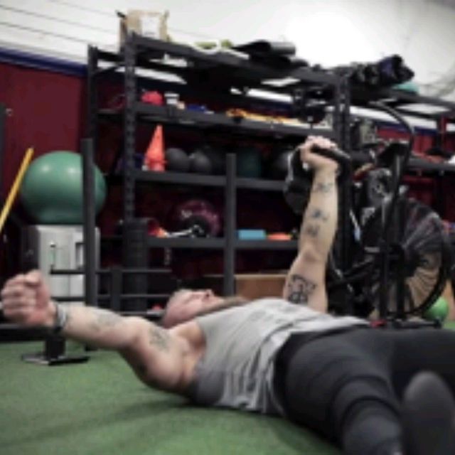 KETTLEBELL SIT~UPS, LEGS STRAIGHT WITH KB, BOTH SIDES by 𝔻𝕖𝕤𝕖𝕣𝕥 𝔽𝕠𝕩🦊 🌟 ...