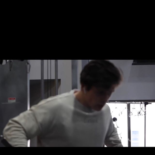 Cable push ups by Melissa Leng - Exercise How-to - Skimble